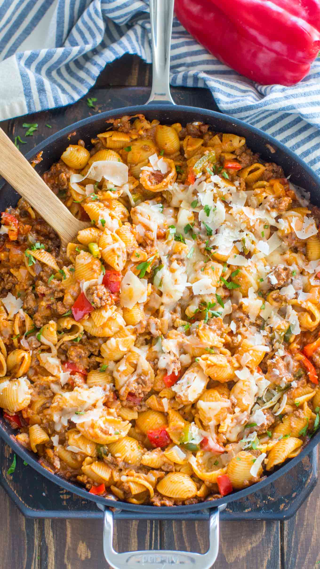 Cheesy Stuffed Pepper Skillet with Pasta - 30 minutes meals
