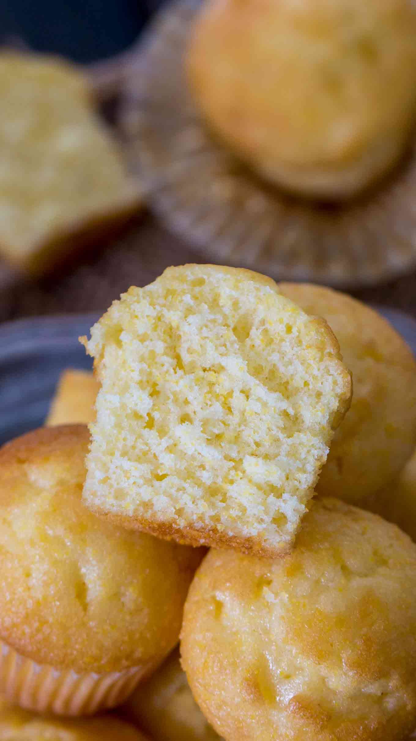 Mini Cornbread Muffins - only 140 Calories! - 30 minutes meals