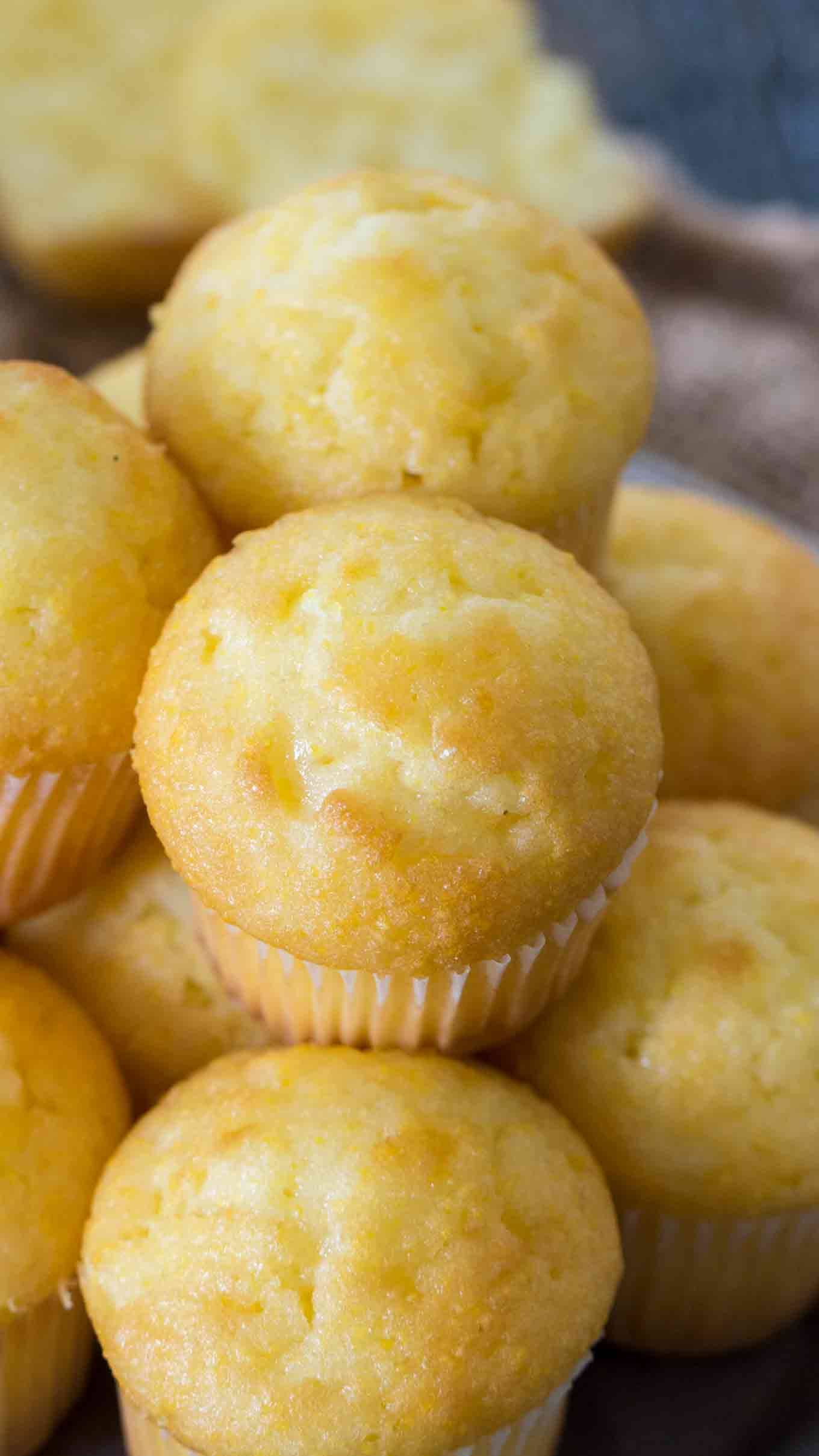 Mini Cornbread Muffins - only 140 Calories! - 30 minutes meals