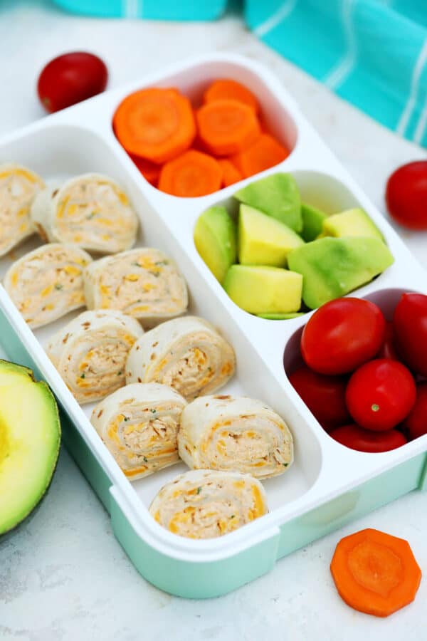 Taco Tortilla Roll Ups with Cream Cheese and Taco Seasoning [VIDEO ...