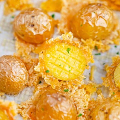 Crispy Parmesan Potatoes Recipe - 30 Minutes Meals